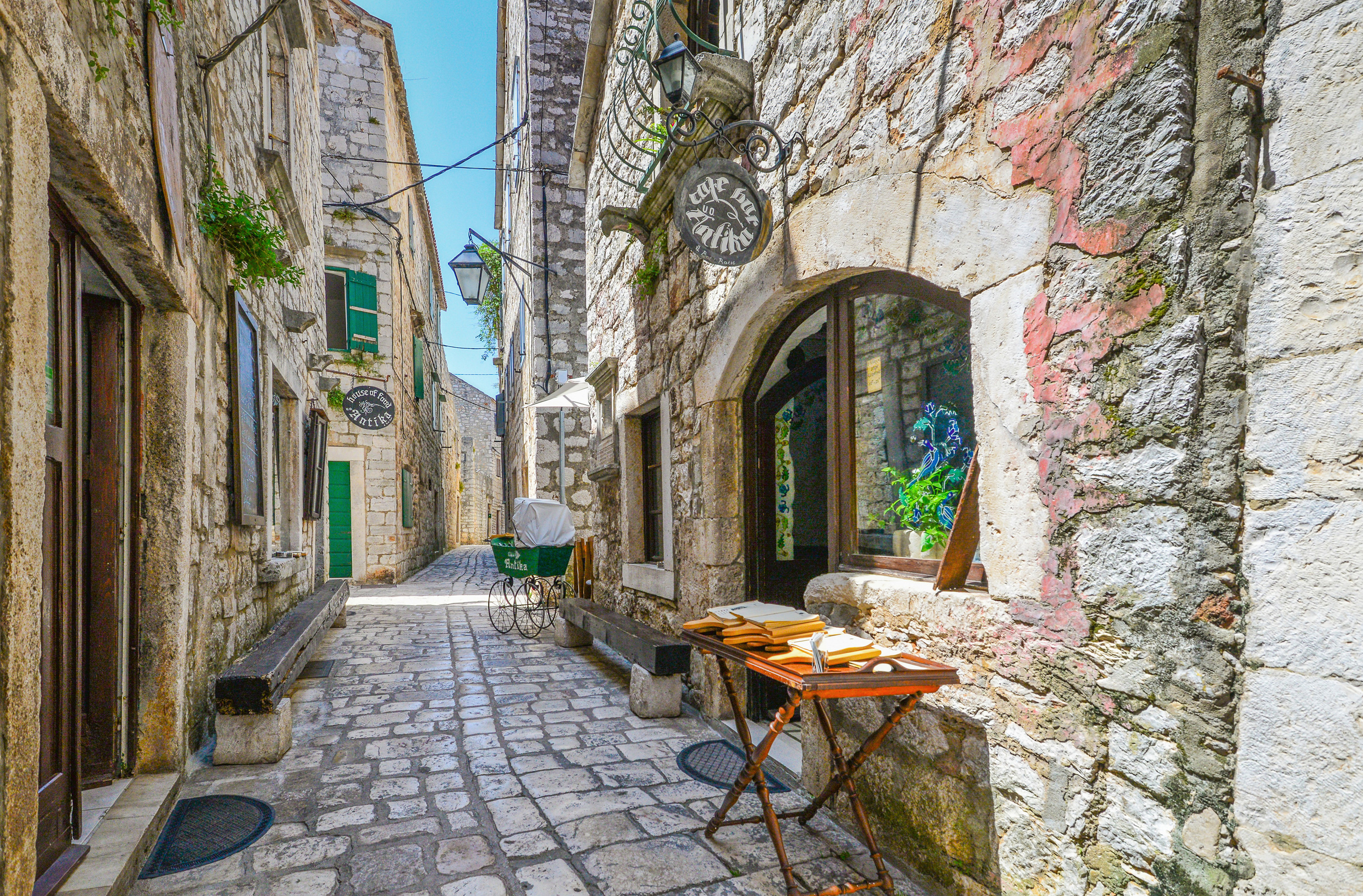 Visit Stari Grad | Stari Grad